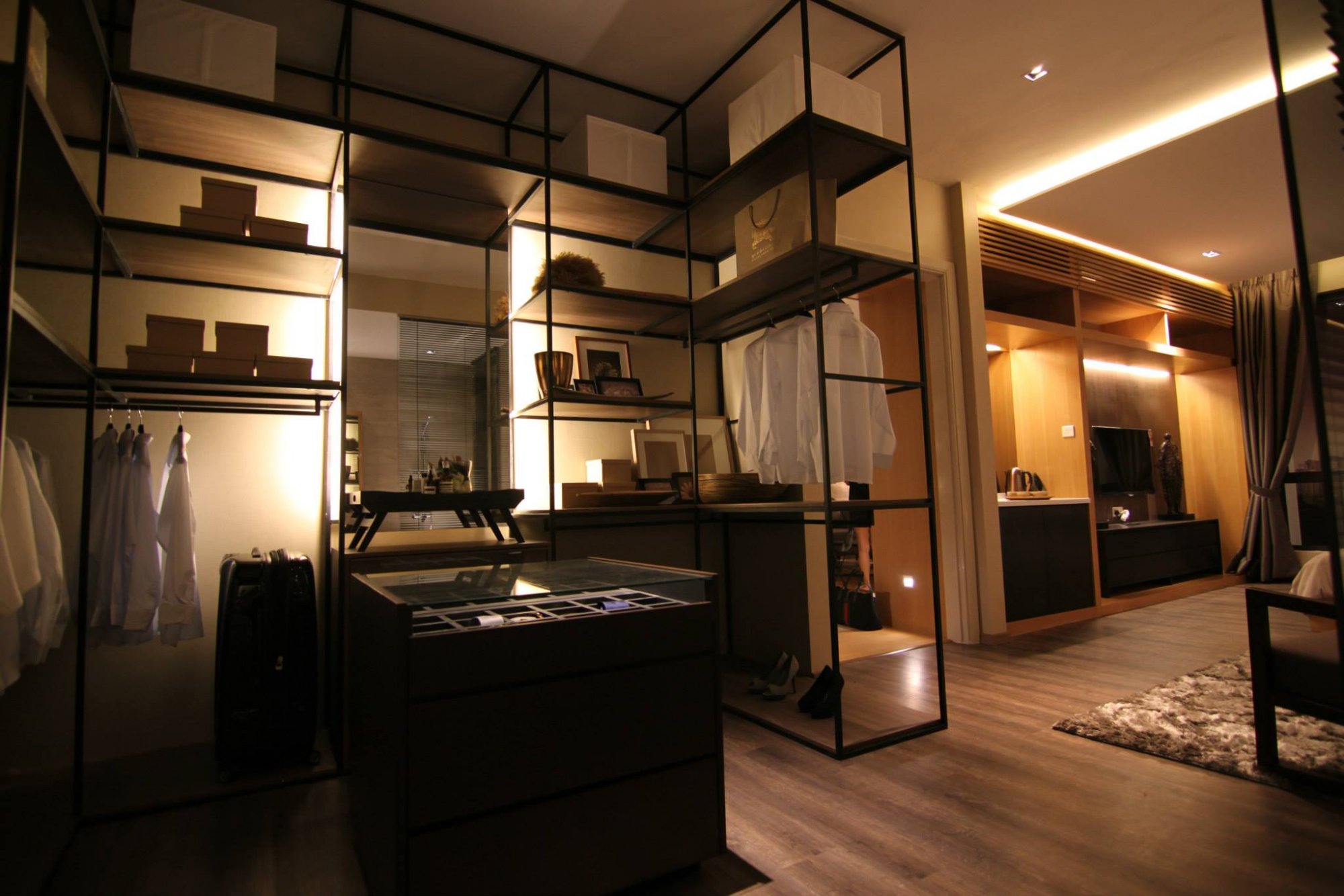 Metal Mode: 7 Unique Ways to Incorporate Metal Frame Shelves into Your ...