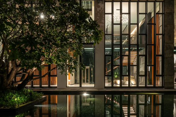 Luminous Elevations: How to Choose Lighting for Double-Height Living ...