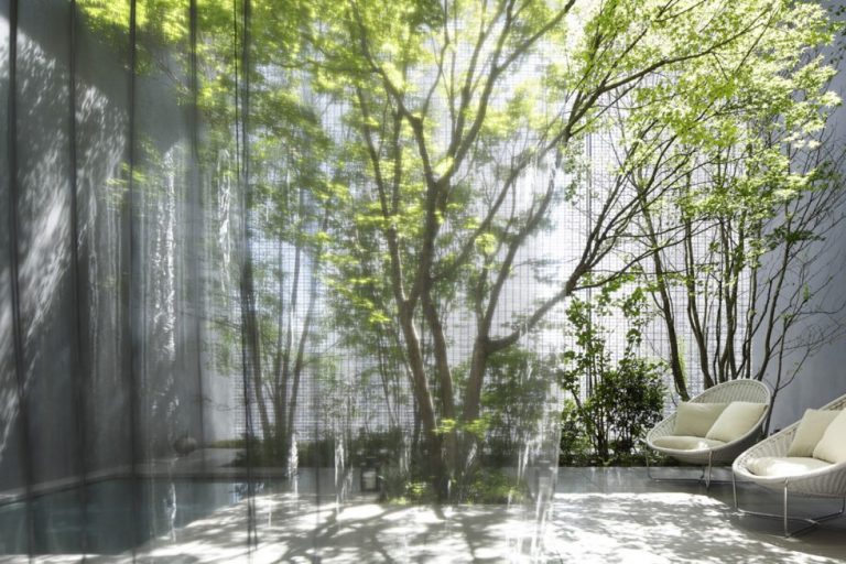 Light Years Ahead: Using Glass Blocks, the Optical Glass House in Japan ...