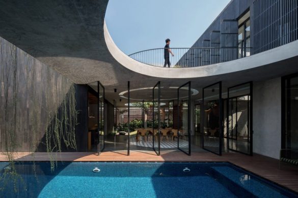 Light Years Ahead: Using Glass Blocks, the Optical Glass House in Japan ...
